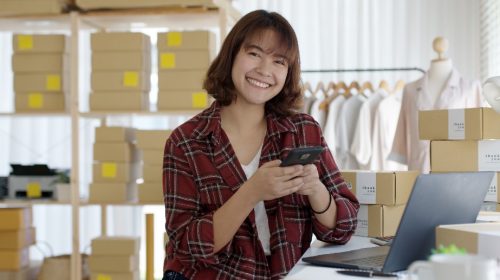 Fast Respon Artinya dan Pentingnya Komunikasi Cepat – TERAKURAT